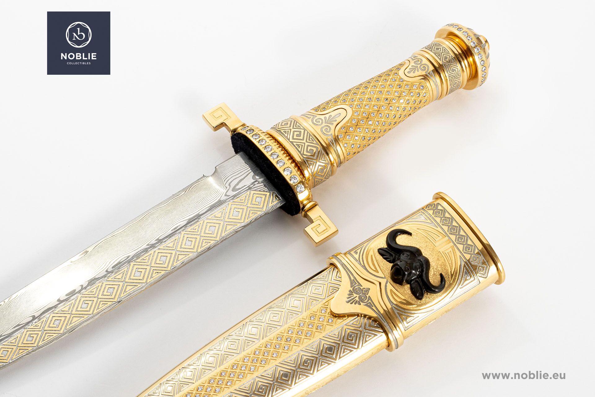 Custom Daggers — Damascus, Hunting, Engraved, Stiletto | Noblie