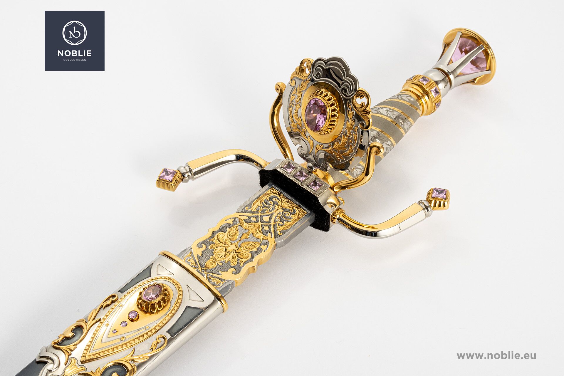 Custom Daggers — Damascus, Hunting, Engraved, Stiletto | Noblie