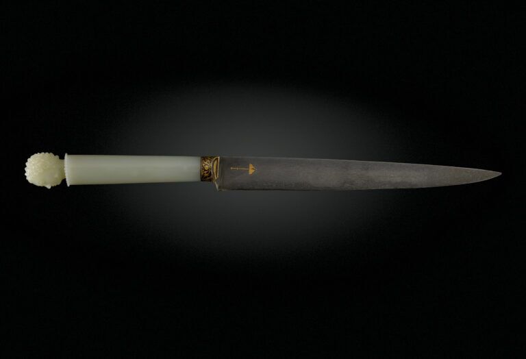 Most Expensive Knife in the World & 25 Record-Breaking Knives