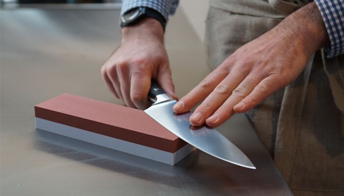 Knife Sharpening Angle Guide: Quick Chart & Pro Tips
