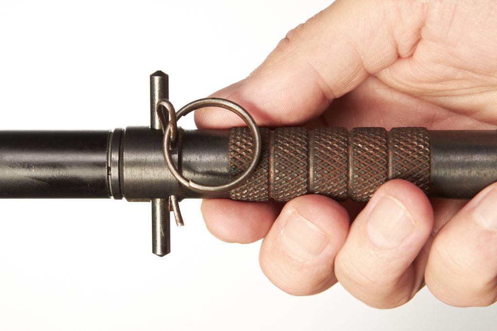 Ballistic Knife Guide: History, Mechanics & Legal Facts